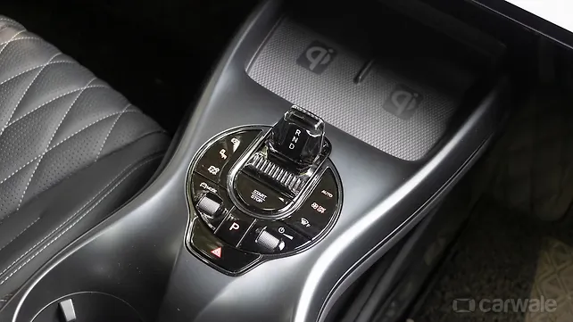 Seal Premium on road Price | BYD Seal Premium Features & Specs