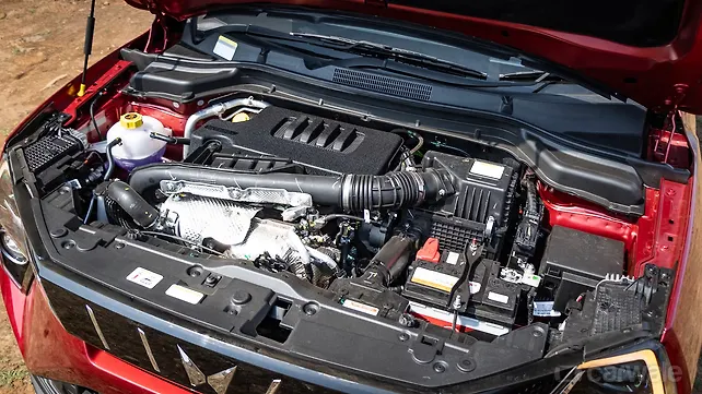 Mahindra 3XO First Drive Review - CarWale