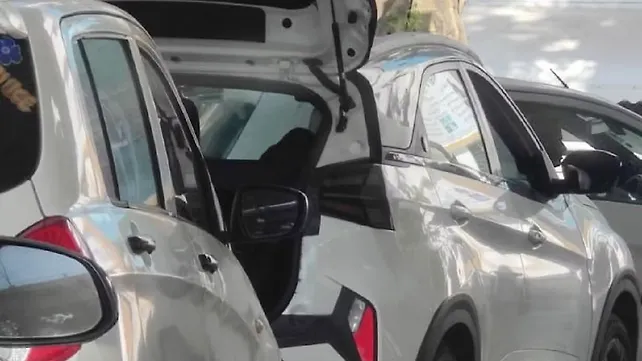 Tata Nexon CNG spied on test - CarWale