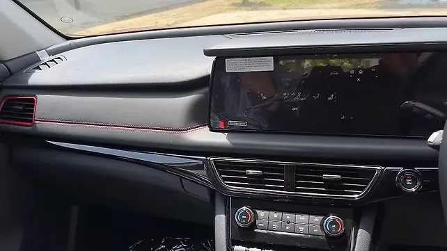 Mahindra XUV700 Blaze Edition: Top 5 highlights - CarWale