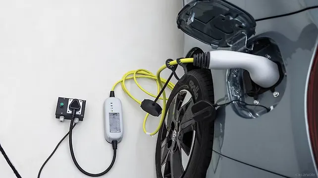 How to charge your electric vehicle at a public charging station? - CarWale