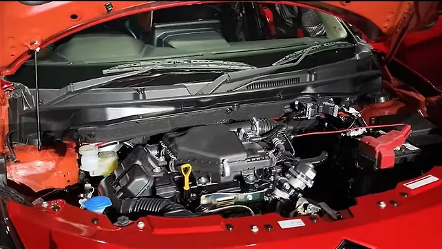 New Maruti Swift Vs Hyundai Grand i10 Nios: Spec comparison - CarWale