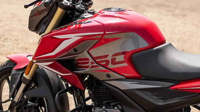 Bajaj Pulsar N250 360 view - BikeWale