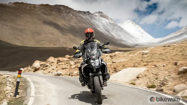 BMW R1300 GS: First Ride Review - BikeWale