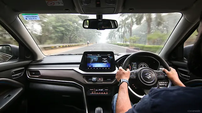 Maruti Brezza Price - Images, Colours & Reviews - CarWale