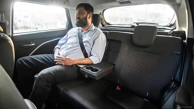 Maruti Brezza Price - Images, Colours & Reviews - CarWale