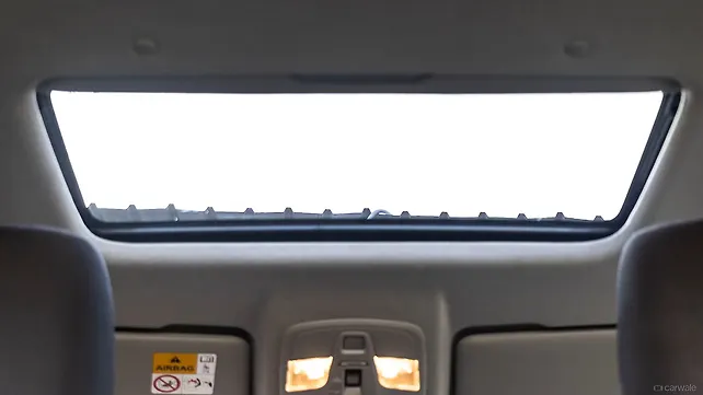 Maruti Brezza Price - Images, Colours & Reviews - CarWale