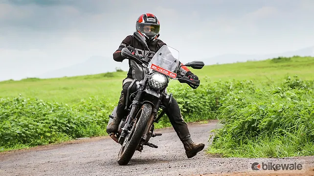 Yezdi Adventure Price - Mileage, Images, Colours | BikeWale