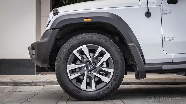 Mahindra Thar Roxx First Drive Review - CarWale