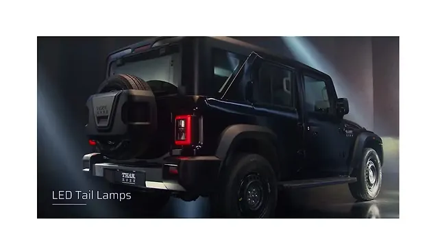 Mahindra Thar Roxx AX3L variant detailed in a video - CarWale