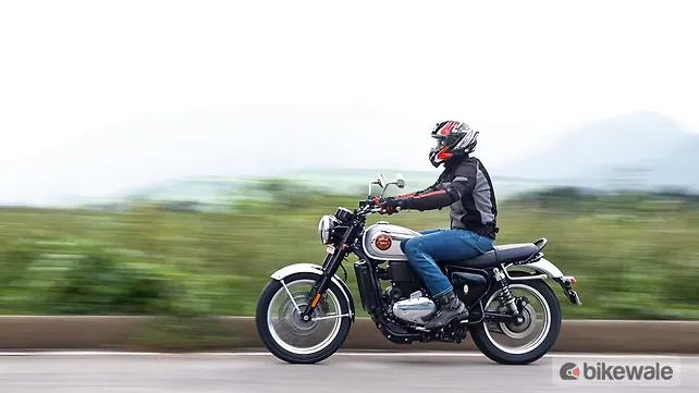 BSA Gold Star 650 Price - Mileage, Images, Colours | BikeWale