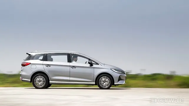 BYD eMax 7 First Drive Review - CarWale