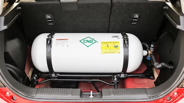 Maruti Swift CNG First Drive Review - CarWale