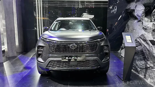 Tata Safari Stealth Edition showcased at Bharat Mobility Expo 2025 ...