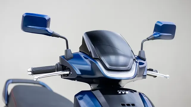TVS iQube 360 view - BikeWale