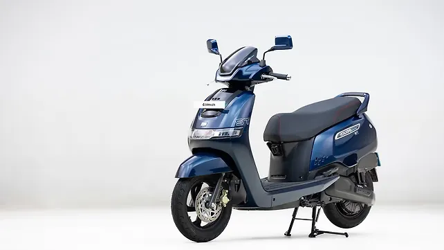 TVS iQube 360 view - BikeWale