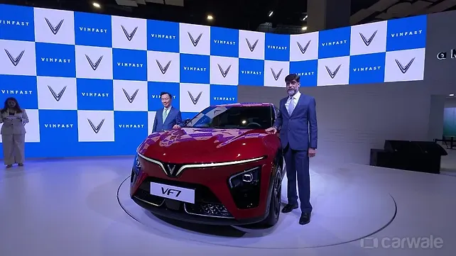 VinFast VF7 showcased at Bharat Mobility Expo 2025 - CarWale