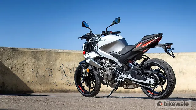 Aprilia Tuono 457: First Ride Review - BikeWale