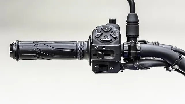 Yamaha FZ S Hybrid 360 view - BikeWale