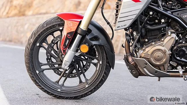 Hero Xtreme 250R: Review Image Gallery - BikeWale