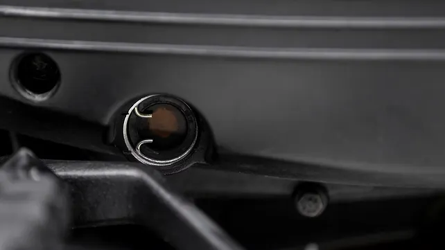 Yezdi Adventure 360 view - BikeWale