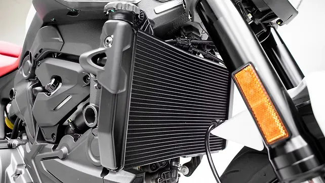 Ducati Monster 360 view - BikeWale