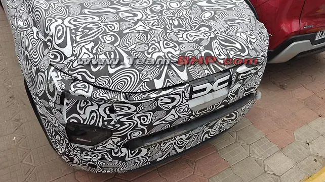 Renault Kwid Electric Spotted in Chennai - CarWale