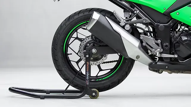 Kawasaki Ninja 300 [2025] 360 view - BikeWale