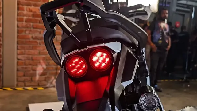 2025 Yezdi Adventure Unveiled: Launch Soon - BikeWale