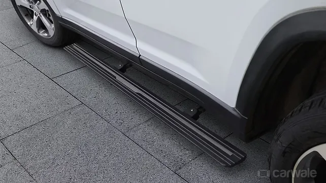 Jeep Grand Cherokee Signature Edition Launched: What's New - CarWale