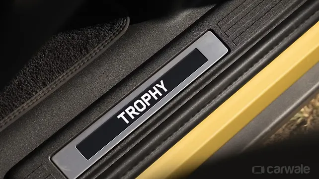 New Defender Trophy Edition: Now in Pictures - CarWale