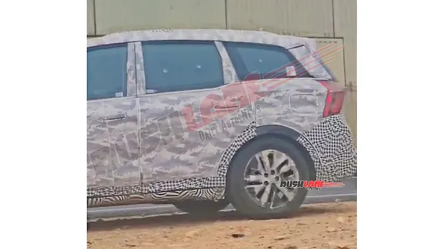 Mahindra XUV700 Facelift Fresh Spy Shots Reveal New Details - CarWale