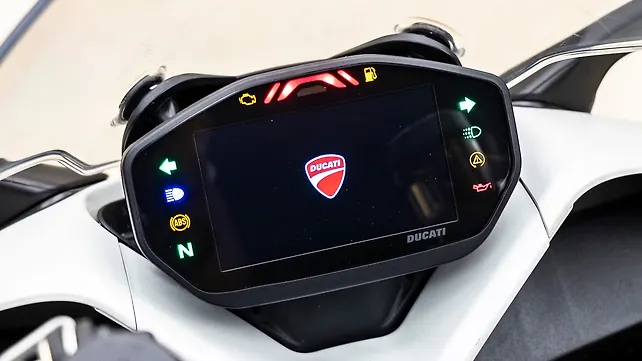 Ducati SuperSport 360 view - BikeWale