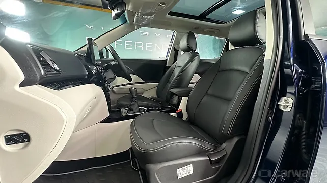 Mahindra XUV 3XO REVX Launched: Now in Pictures - CarWale