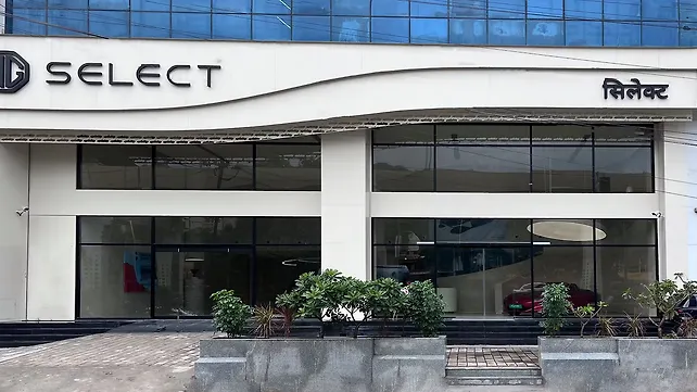 First MG Select Dealership Opens in India - CarWale