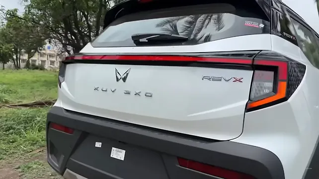 Mahindra XUV 3XO New REVX Variant Reaches Dealer Yards - CarWale