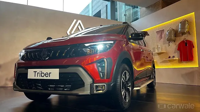 2025 Renault Triber Accessories Revealed - CarWale