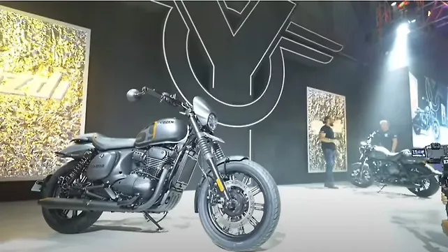 2025 Yezdi Roadster Launched at Rs. 2.10 Lakh - BikeWale