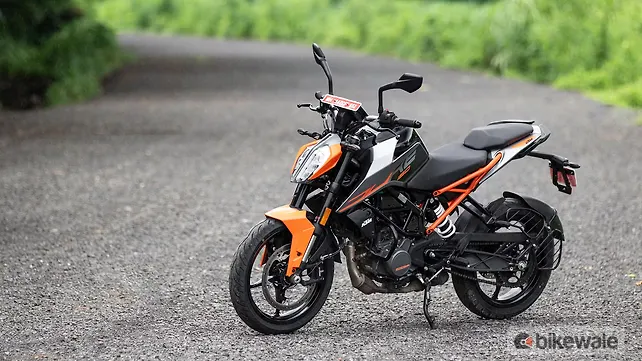 KTM 160 Duke Price - Mileage, Images, Colours | BikeWale