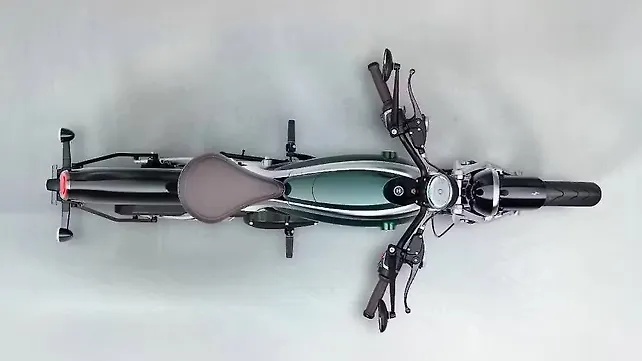 Royal Enfield Flying Flea C6 Wins Red Dot Design Award 2025 - BikeWale