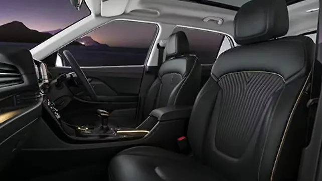 Hyundai Alcazar Knight Edition: Photo Gallery - CarWale