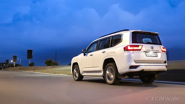 Toyota Land Cruiser 300 First Drive Review - CarWale