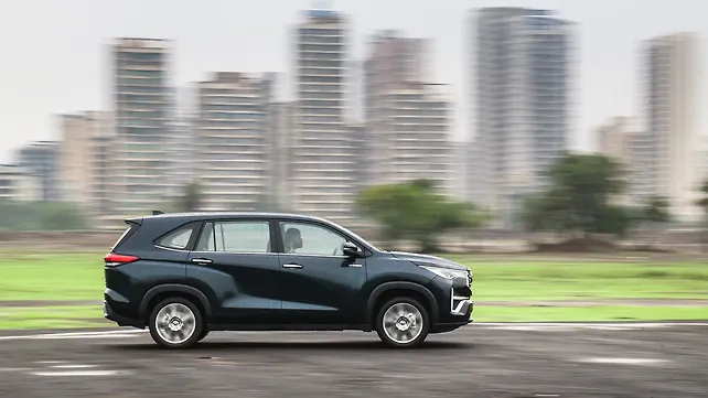 Toyota Innova Hycross Hybrid Real-World Mileage Tested - CarWale