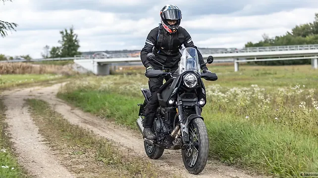 Brixton Storr 500: Review Image Gallery - BikeWale