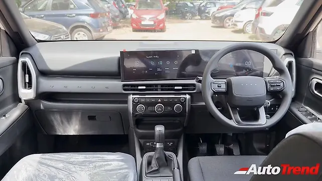 New Hyundai Venue HX2 Base Variant Reaches Local Dealers - CarWale