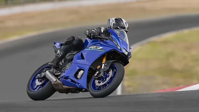 2026 Yamaha R7 Revealed with Multiple Updates - BikeWale