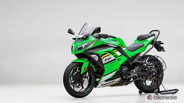 Kawasaki Ninja 300: Road Test Review - BikeWale