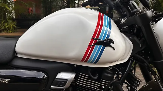 TVS Ronin Agonda Edition: Image Gallery - BikeWale