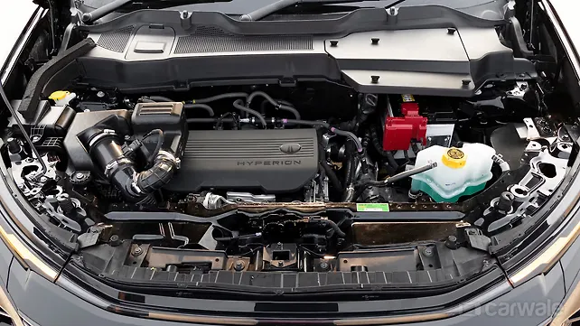 Tata Safari Petrol Automatic First Drive Review - CarWale