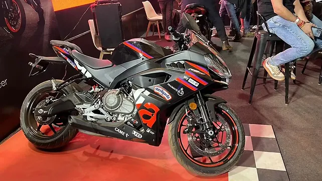 Aprilia RS 457 New Colours Unveiled at India Bike Week 2025 - BikeWale